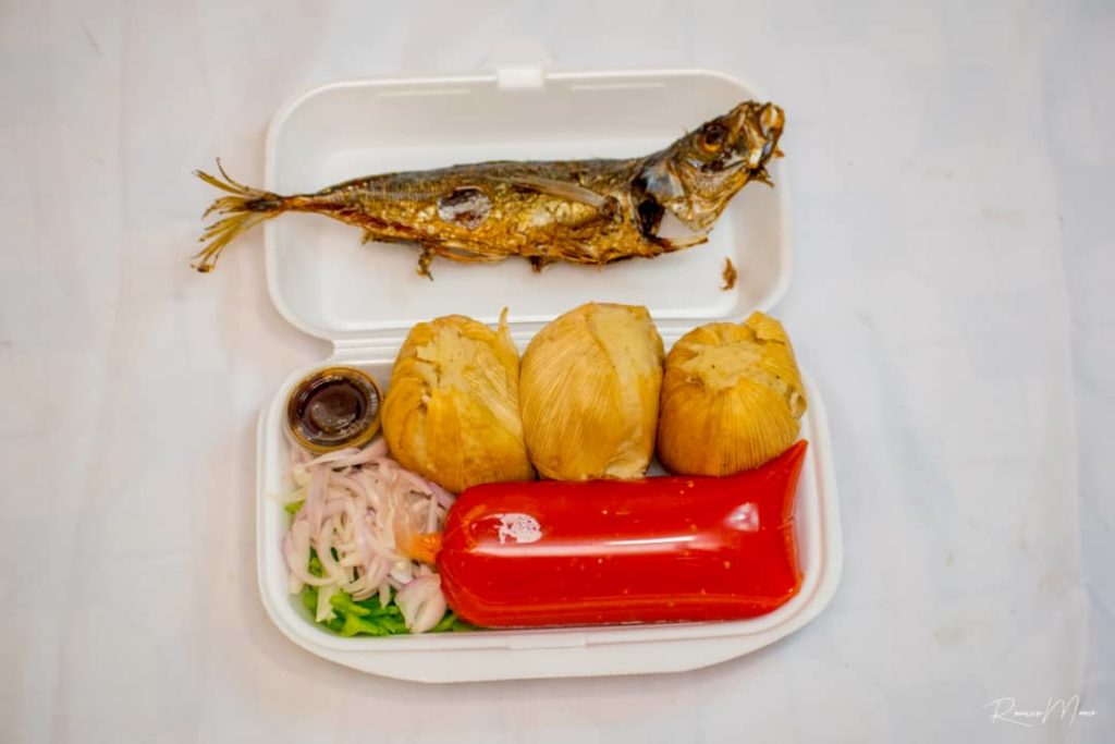 Le donkonou : Un plat qui « nourrit » doublement son homme - Bizness Kibaya